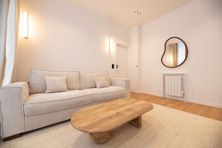 Your Parisian Escape L Lovely Flat In Nation - Manifesto