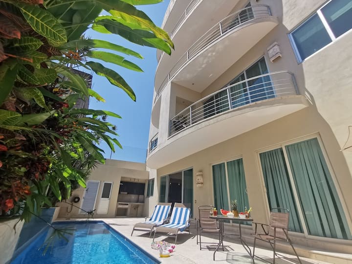 Newly Remodeled, Private Balconies, Pool And Bbq - Puerto Vallarta