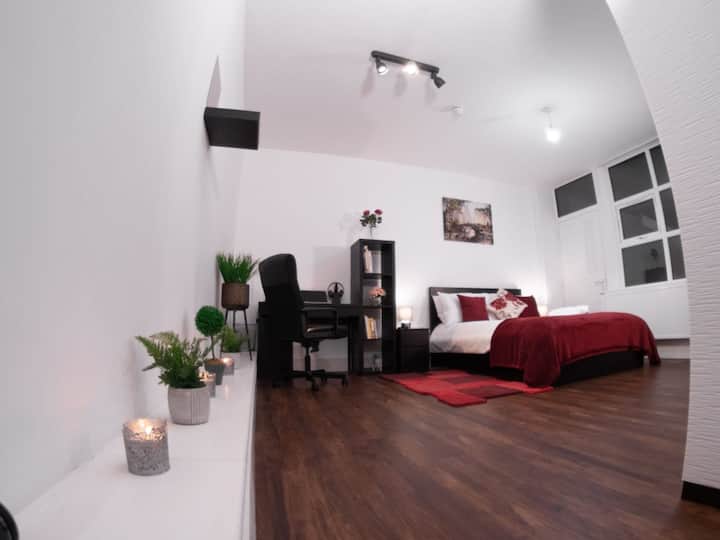 Sav Rutland Town Centre-3 Bed Apartment - Leicester