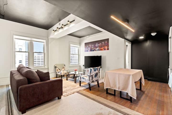 Nostalgic Getaway:cityview+riverwalk+arcade+2 King - San Antonio, TX