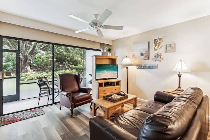 Resort Views, Quiet Back End Of The Park Shore Res - 네이플스