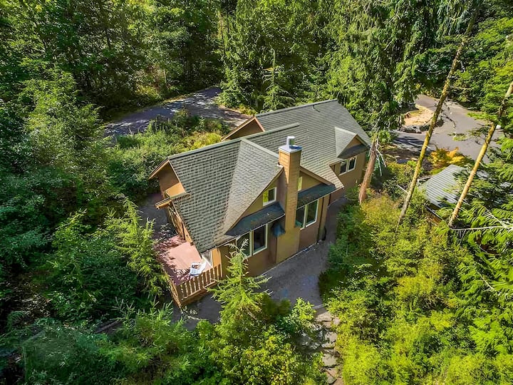 Enchanted Cove: Forest Meets Sea, Hot Tub - Sequim, WA