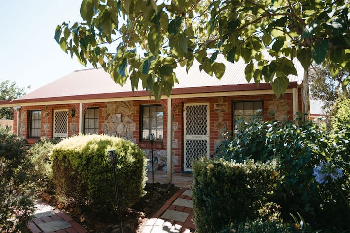 Langmeil Cottages - Linden - 그리넉