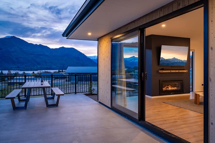 Peaks And Pines - Wanaka