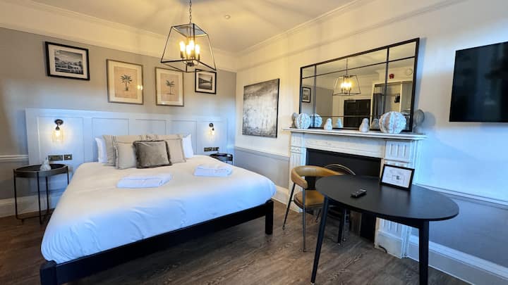 Tavern Townhouse – Woodcote - Henley-on-Thames