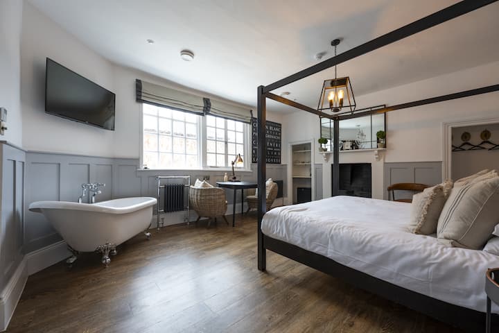 Tavern Townhouse – Nettlebed - Henley-on-Thames