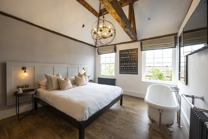 Tavern Townhouse – Shiplake - Henley-on-Thames