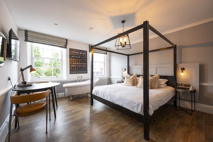 Tavern Townhouse – Hambleden - Henley-on-Thames