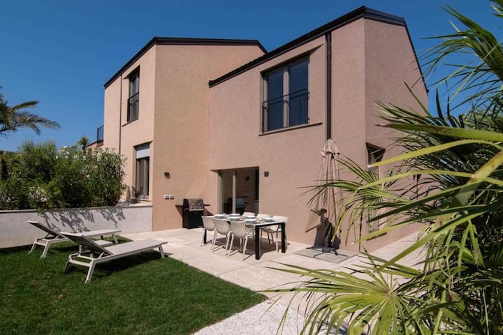 Apartment With 3 Bedrooms, Balcony And Terrace - Portorož