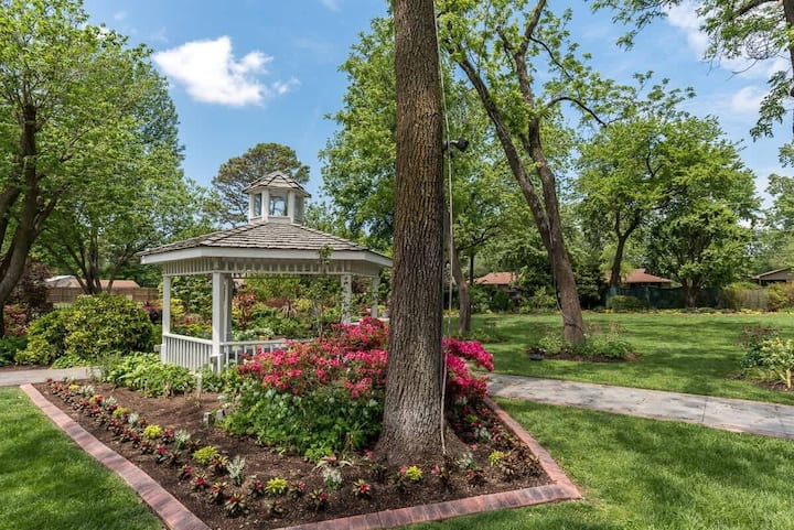Dt Bentonville Gem: Parks & Trails *New* - Bentonville, AR