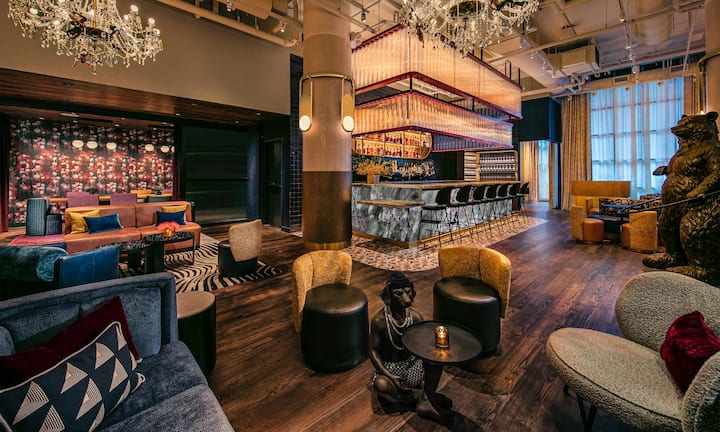 Dramatic Cathédrale Restaurant & Terrace Bar - Brooklyn