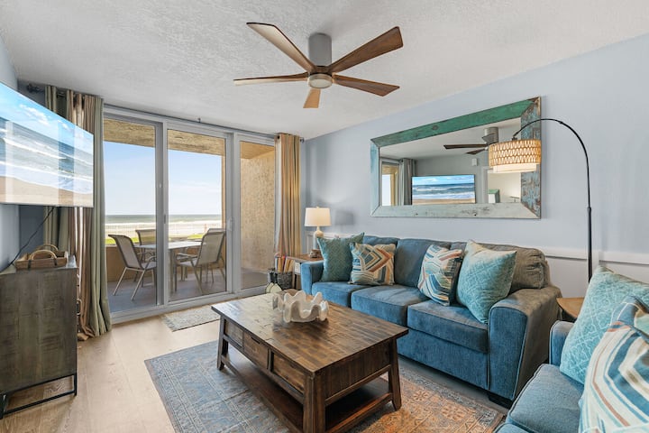 Oceanfront Condo W/ Pool & Patio, Sleeps 6 - New Smyrna Beach, FL