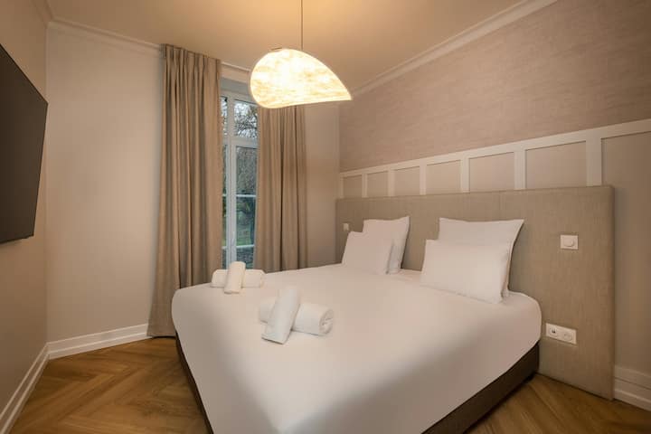 L’horloge Hotel - Family Apartment With Terrace - Chessy