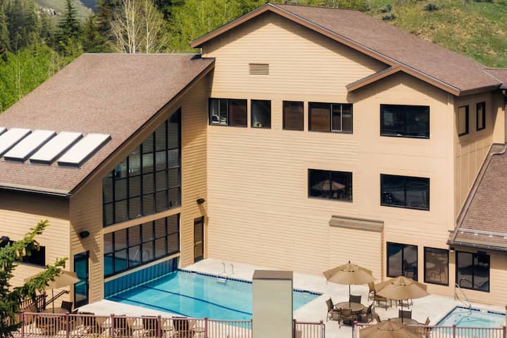 Spacious Vail Loft W/ Fireplace At Streamside Doug - Vail, CO