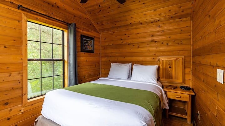 Deluxe Cabin- Lodge W/patio At Harpers Ferry Koa - Harpers Ferry, WV