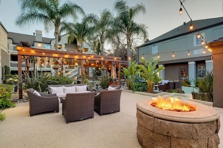 Steps To Shoreline Amphitheater From 3 Comfy Rooms - Santa Clara, CA