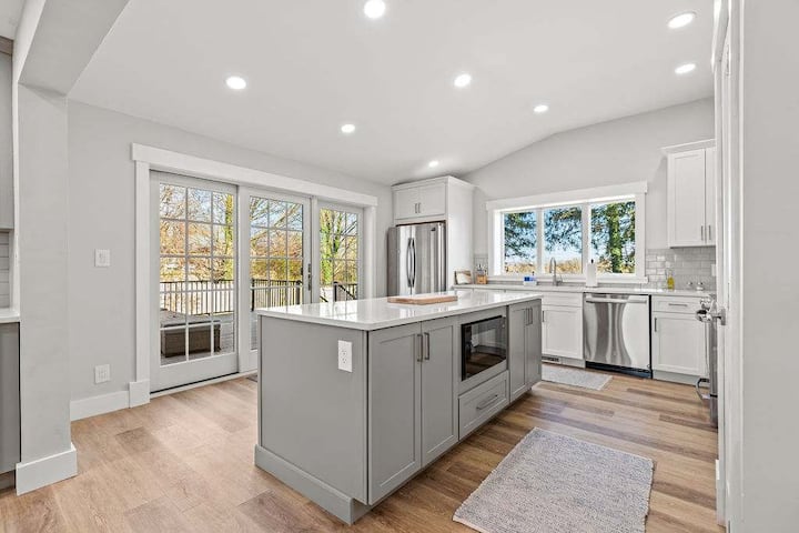 Modern Ranch In Skaneateles - Skaneateles, NY