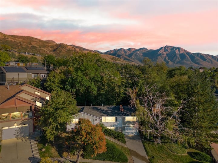 Luxe Sugarhouse Sanctuary | Massage | Backyard - Salt Lake City, UT