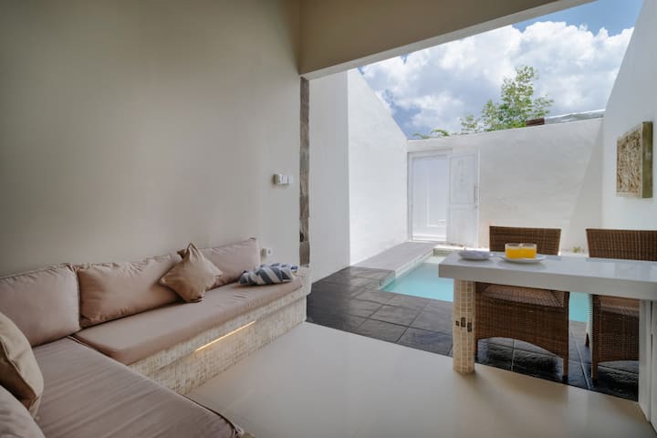 Affordable 1 Bed Private Pool Villa, Daily Serv. - Denpasar