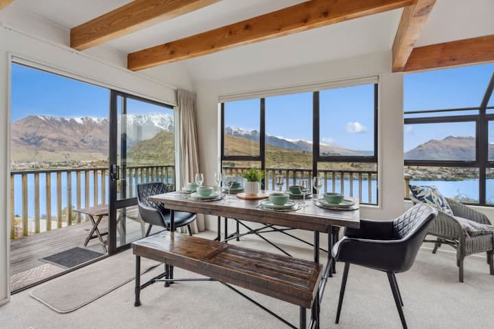 Remarkable Views On Stone Ridge! - Queenstown