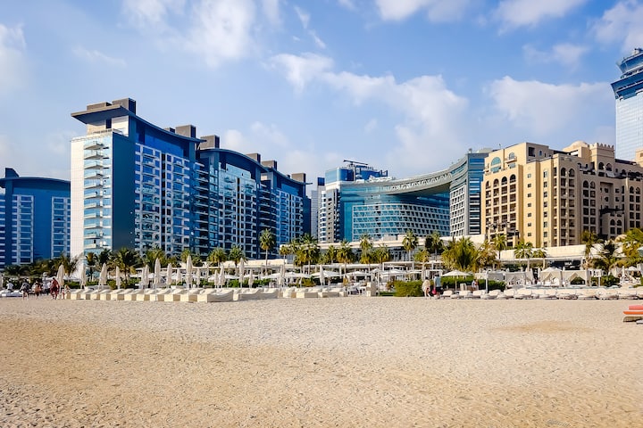 Nye Dream 1br @ Seven Palm/beach Access/roof Pool - Dubai