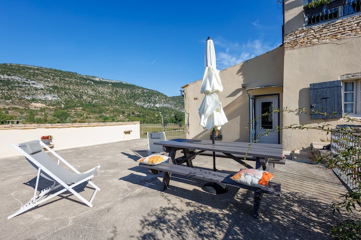 Le Viguier - Maison Avec Terrasse, Vue Montagne - Sault
