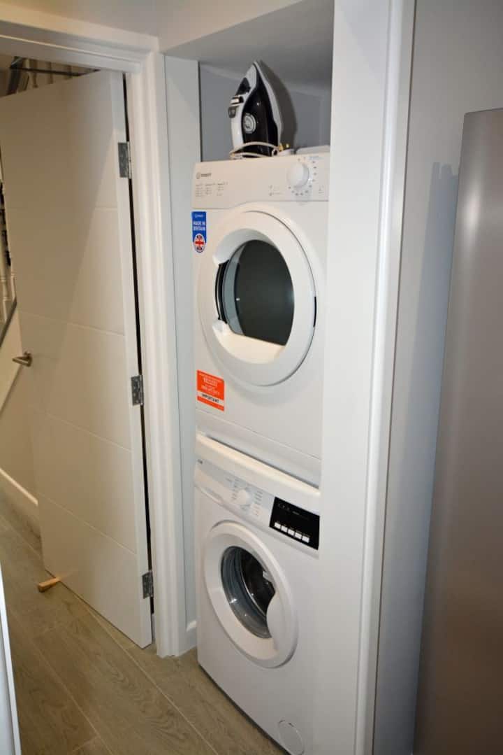Modern Ensuite Double Room - Watford