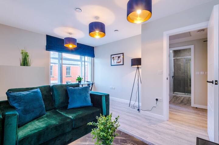 Modern 1 Bedroom Apartment In Southport Centre - Southport