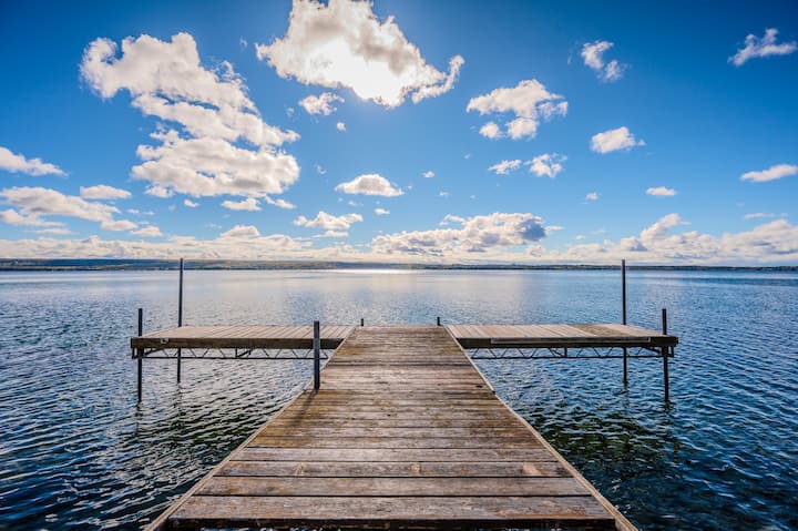 Blue Moon Waterfront W/ Hot Tub - Wiarton