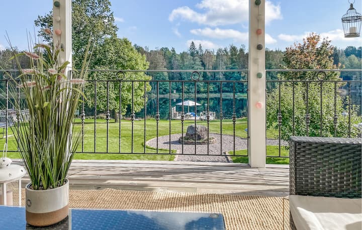 Stunning Home In Degerfors With Sauna - Degerfors