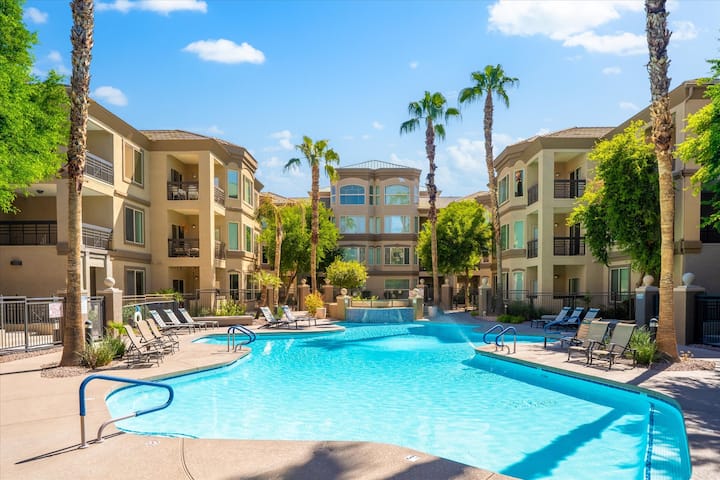 Lakefront Serenity - Tempe, AZ