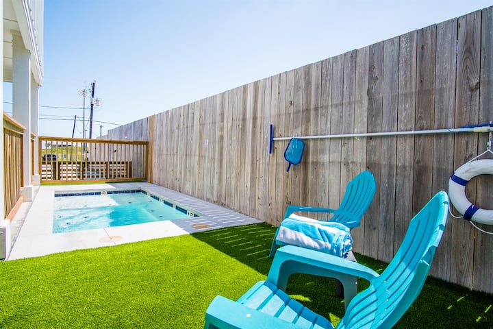 Jurassic Shark  Bw #1: Beach Views / Heated Pool - Corpus Christi, TX
