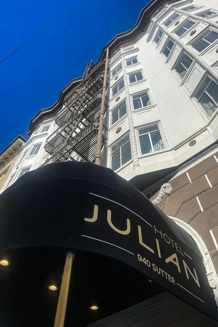 Onsite Dining & Lobby-level Lounge - San Francisco, CA