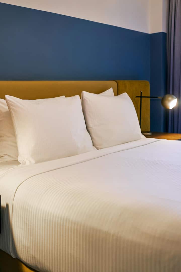 Residential Area Near Artisan Shops & Eats - San Francisco, CA