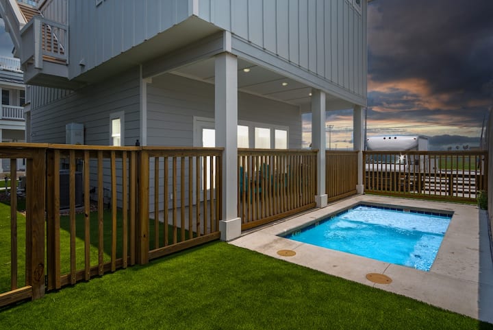 Top Sun  Bw#6  Views Of Downtown / Heated Pool - Port Aransas, TX