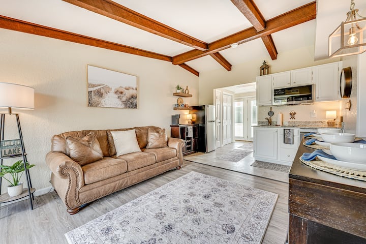 Table Rock Lake Access At Cozy ‘Lakeside Escape’ - Kimberling City, MO