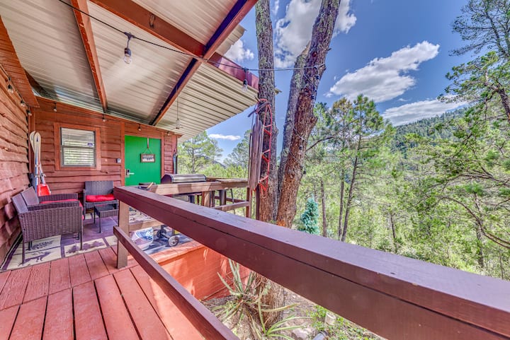 Mountain-view Cabin W/ Hot Tub In Ruidoso! - Ruidoso, NM
