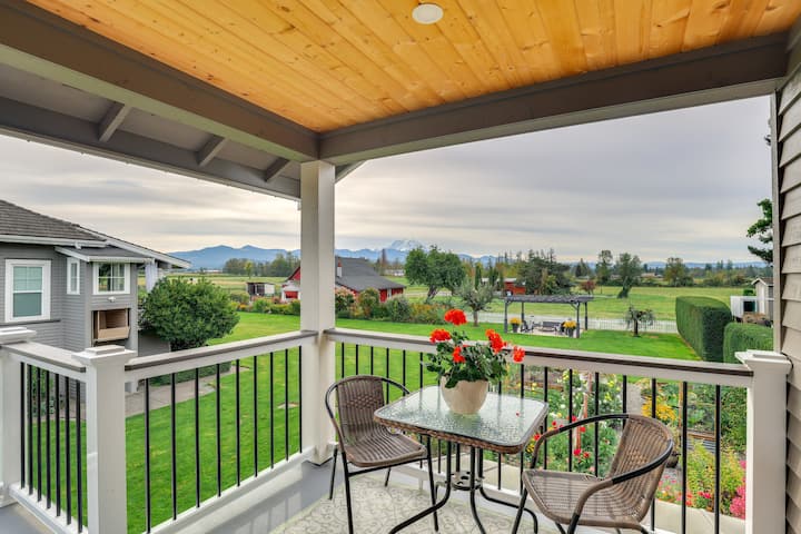 Idyllic Enumclaw Studio W/ Mount Rainier Views - Enumclaw, WA
