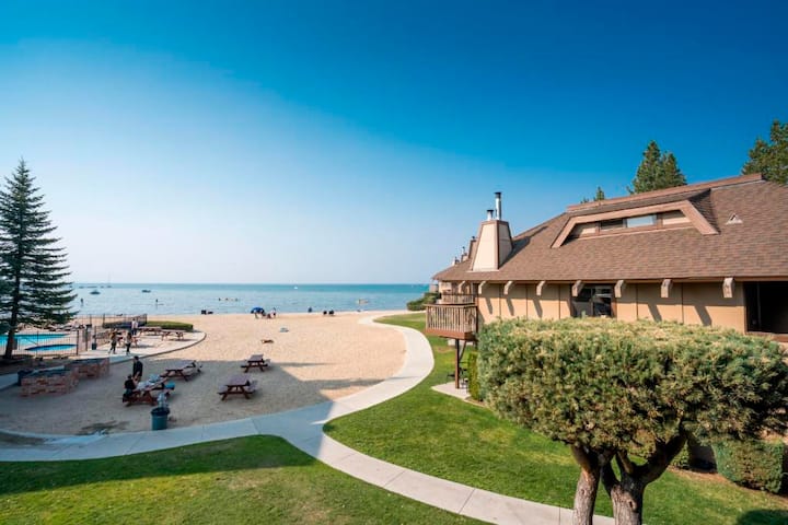 Lodge And Fireplace! Exclusive Stay In Lake Tahoe - South Lake Tahoe, CA