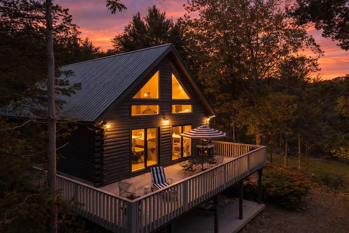 The Iron Ore Cabin: Lakefront Adventure - Hudson, NY