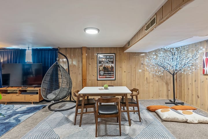 Luxe Sugarhouse Nook | Massage | Garage | 2 Kings - Salt Lake City, UT