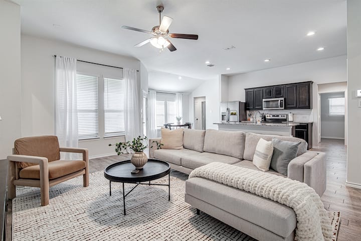 A Modern Gem For Families On The Move - Joshua, TX