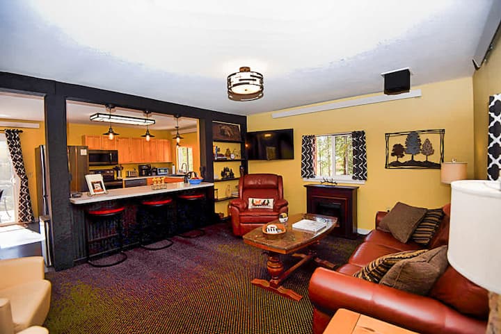 New Listing 3bd "Woodsy Vibe" In Leadville - Leadville, CO