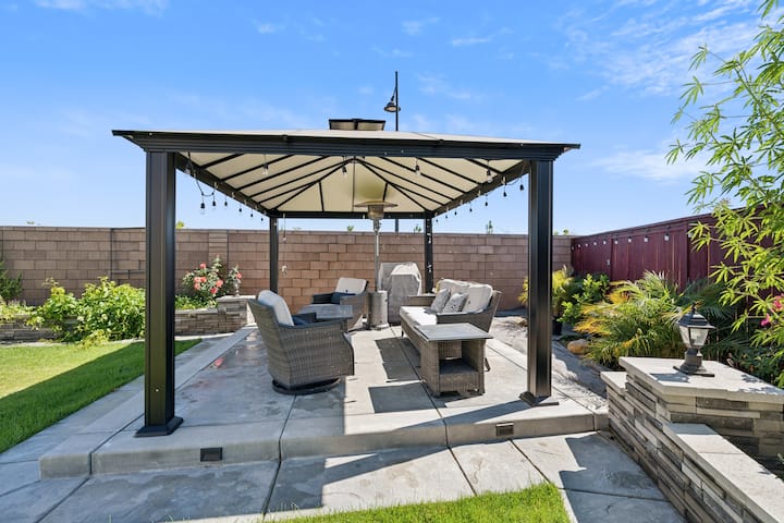 New! Spacious 3br Home With Charming Backyard - Folsom, CA