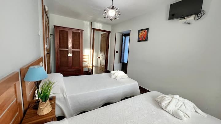 La Posada De Ojebar / Indoor Swimming Pool / Twin - Laredo, España