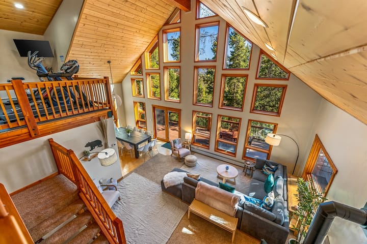 Mtn Views! 4k Sqft! Gym! Hot Tub! 4 King Ensuites+ - Granby, CO