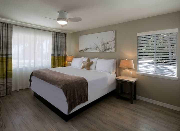Enjoy Relaxing Views! Ocean Front, Pets Allowed! - Islamorada, FL