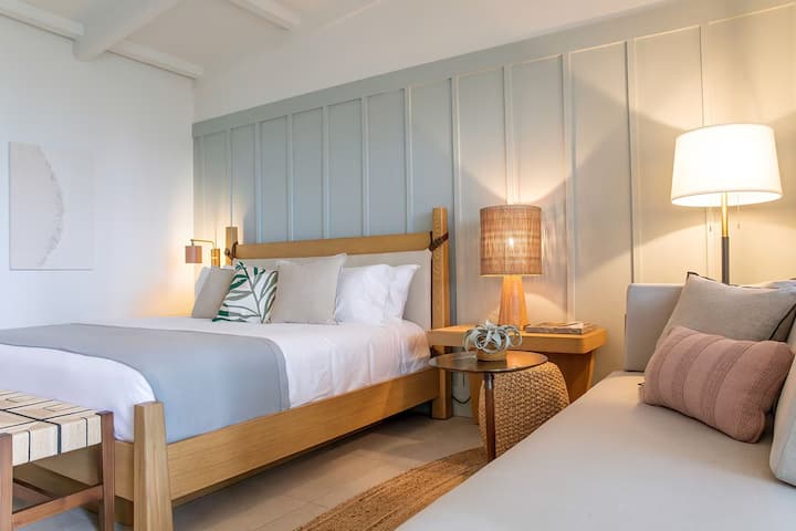 Dream Paradise! Beachfront Property With Pool! - Islamorada, FL