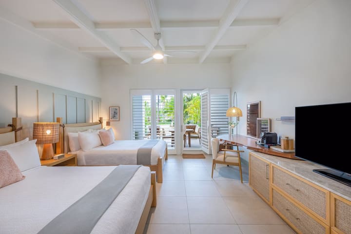 Summer Escapade! Onsite Pool, Steps From The Beach - Islamorada
