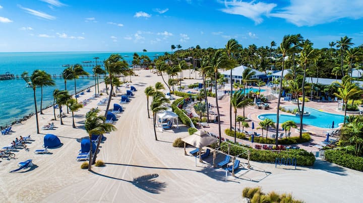 4 Family-friendly Units! Beachfront, Free Parking - Islamorada
